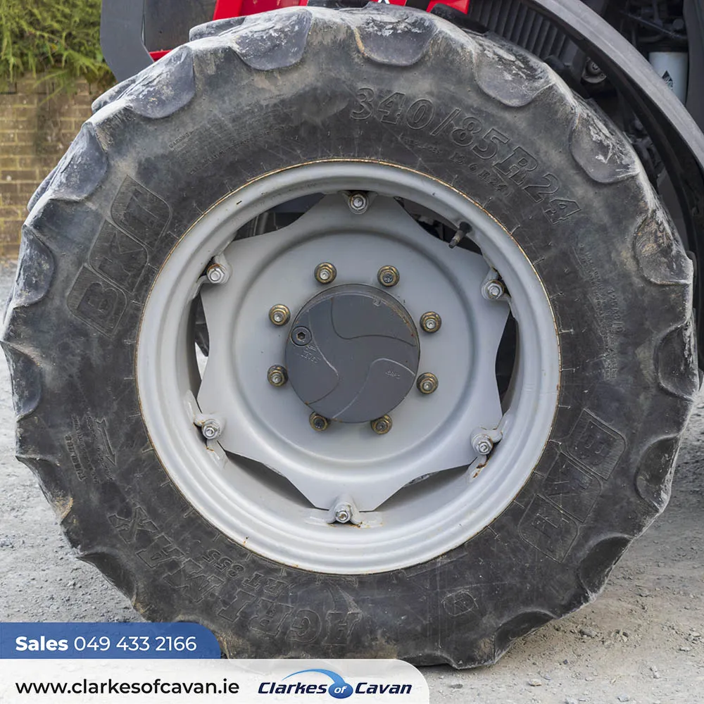 2015 Massey Ferguson 5610
